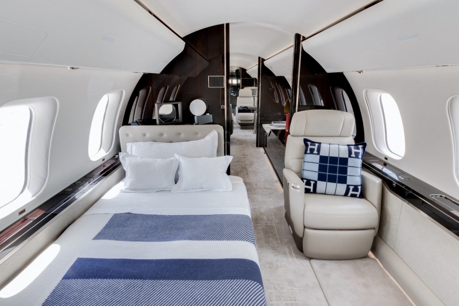 BOMBARDIER GLOBAL 7500 OE-IXI | Private Jet | Global Jet